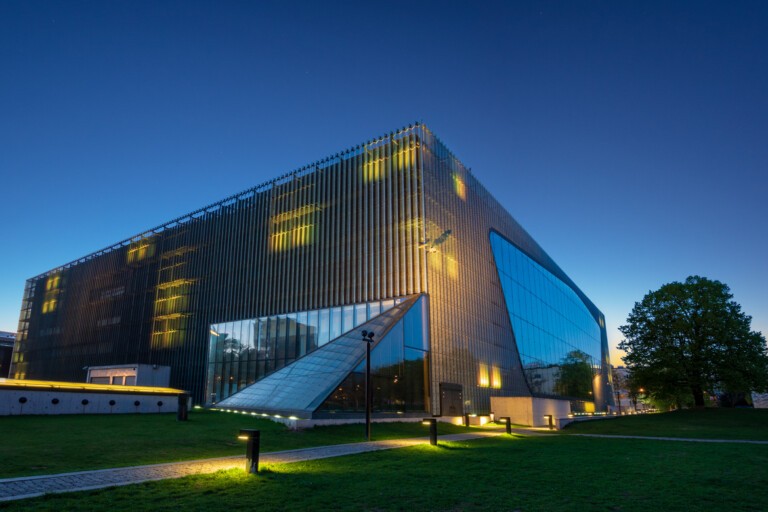 POLIN - Muzeum Historii Żydów Polskich - Polska Travel (PL)