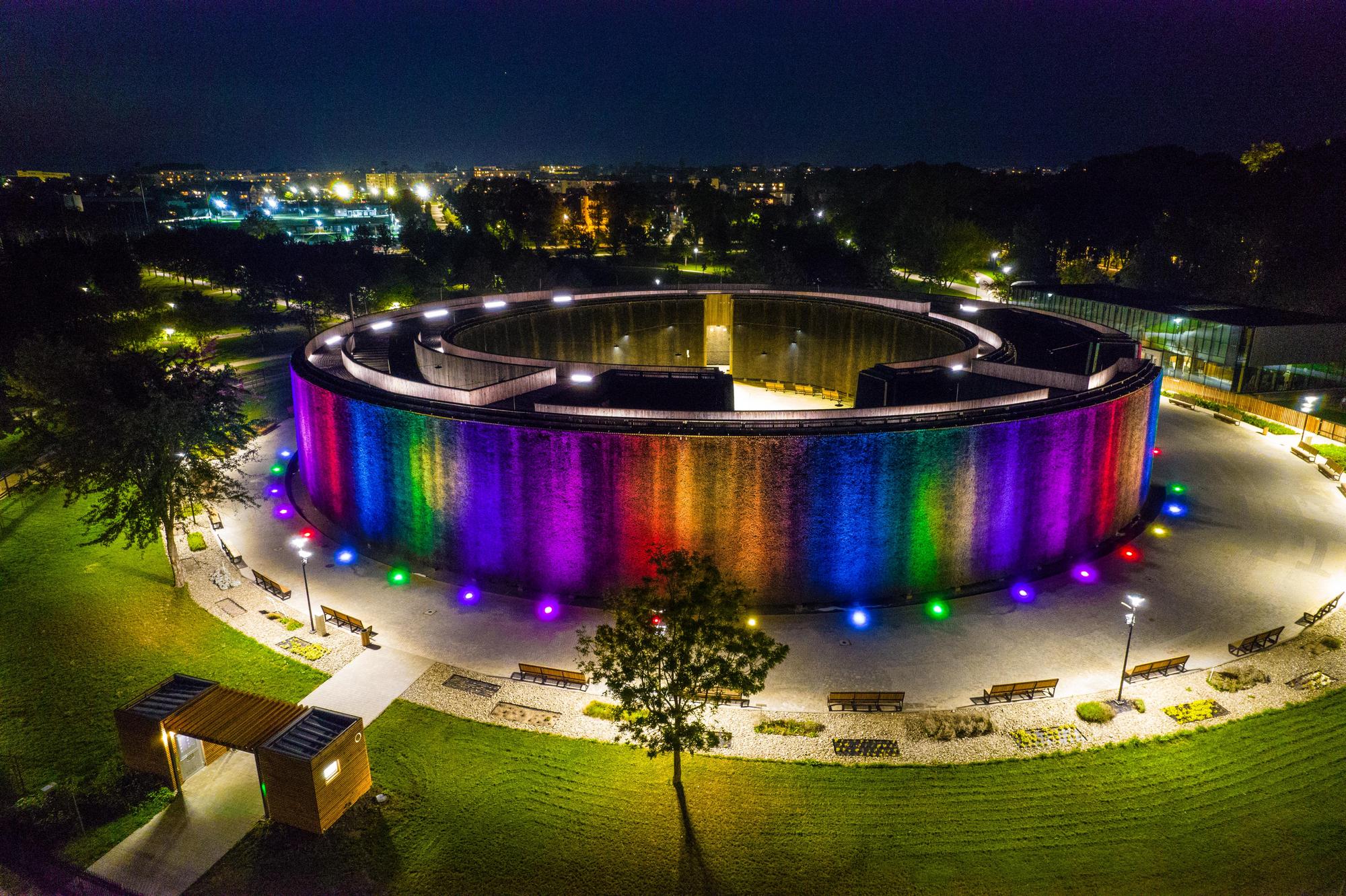 Kompleks Tężnia Busko - Polska Travel (PL)